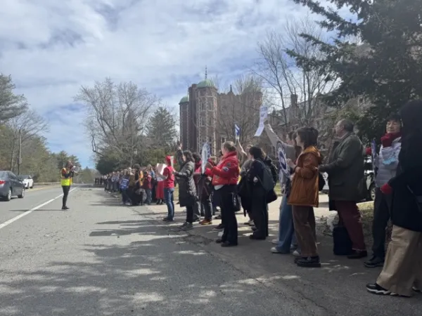 Join WOAW-UAW on Strike at Wellesley! | UAW Region 9A